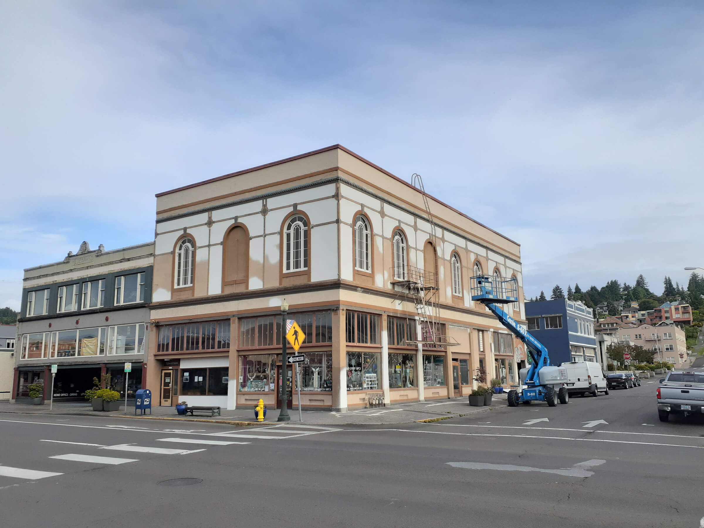 astoria-odd-fellows-windows-completed - Vintage Window Restoration